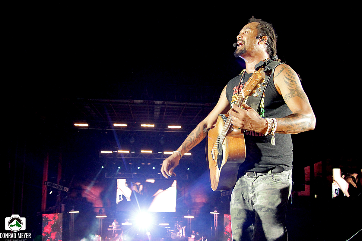 PHOTOS : Michael Franti & Spearhead – Red Rocks – 08/07/2016 | Marquee ...